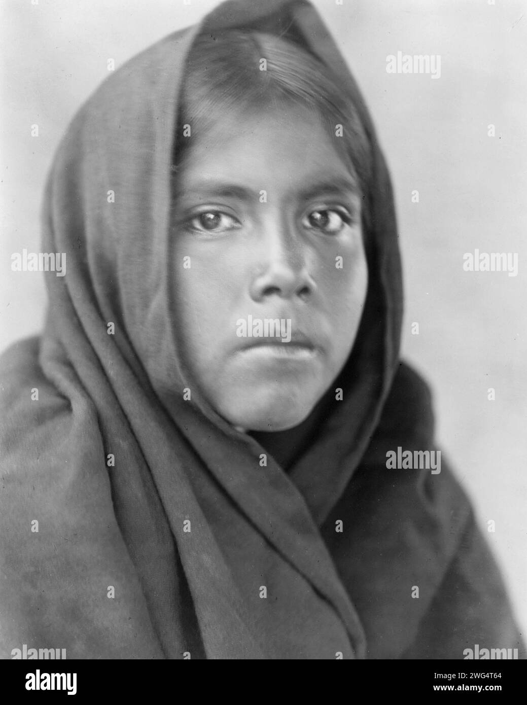 Edward curtis maiden hi-res stock photography and images - Alamy