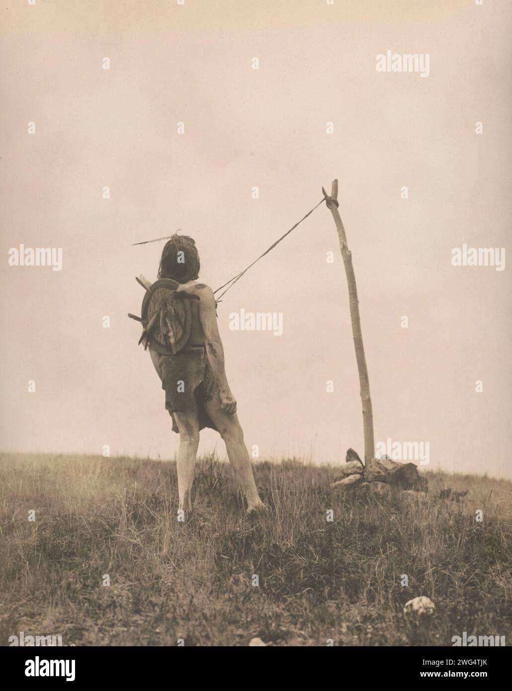 Native american sun dance ceremony hi-res stock photography and images ...