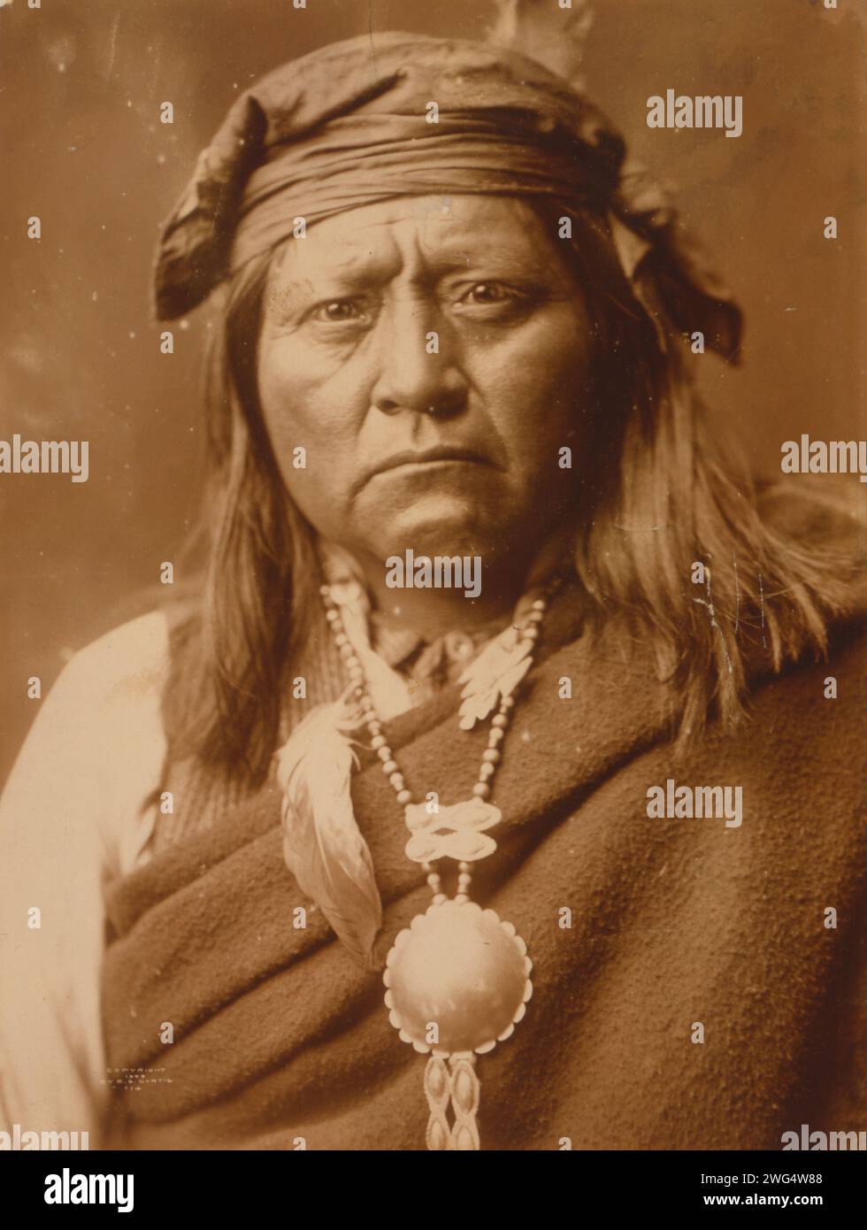 Oz Sue, c1903. Head-and-shoulders portrait of a Native American man ...