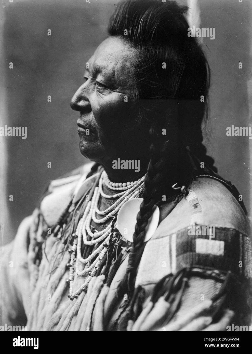 Indian shell beads Black and White Stock Photos & Images - Alamy