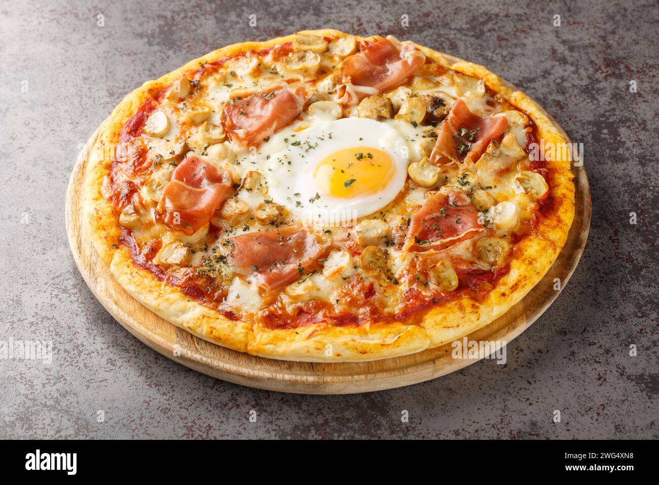 Pizza Bismarck is a style of pizza in Italian cuisine prepared with ...