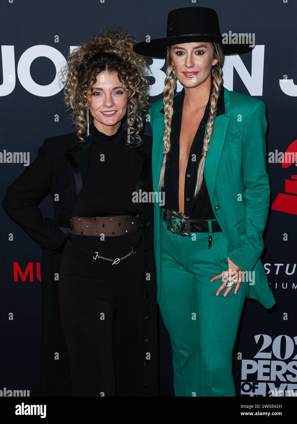 LOS ANGELES, CALIFORNIA, USA - FEBRUARY 02: Mandelyn Monchick and Lainey Wilson arrive at the ...