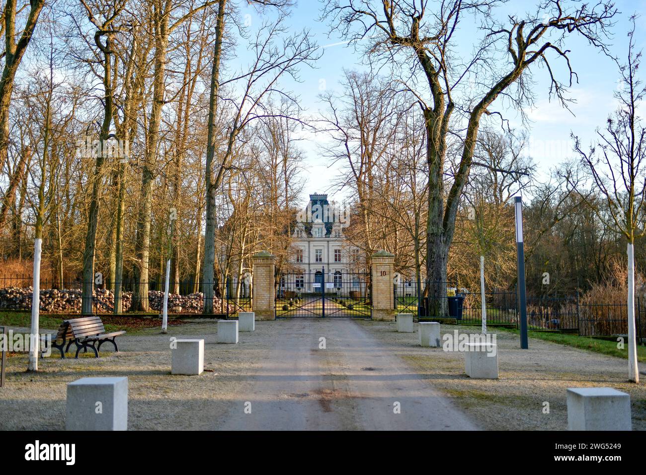 Blick am 28. Januar 2024 auf Schloss Lanke in Brandenburg. Foto ...