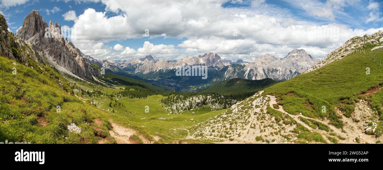 Cortina ampezzo alps dolomites hi-res stock photography and images - Alamy