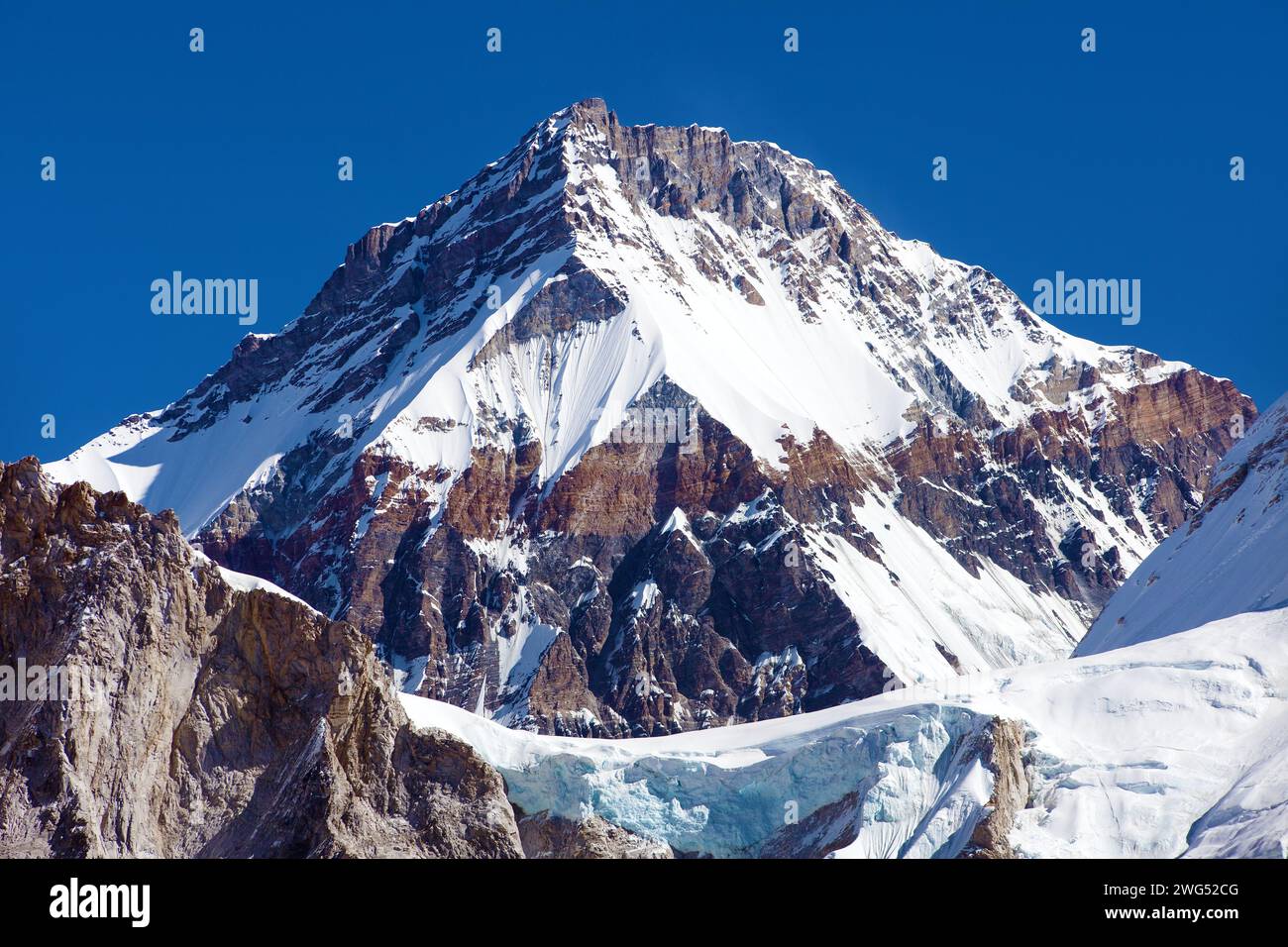 Mount Changtse, Tibetan mount near mt. Everest, Nepal and Tibet ...