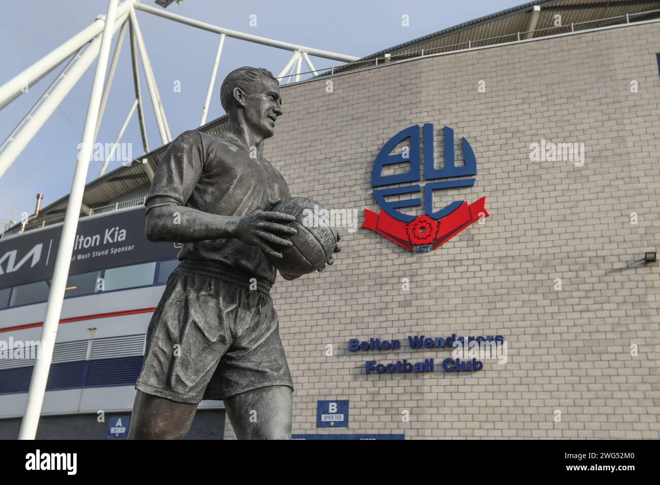 Bolton, UK. 03rd Feb, 2024. The Nat Lofthouse statue outside of the ...