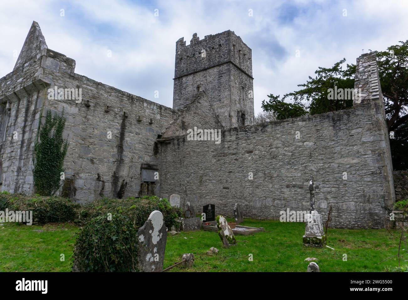 Lakes of killarney landmark hi-res stock photography and images - Alamy
