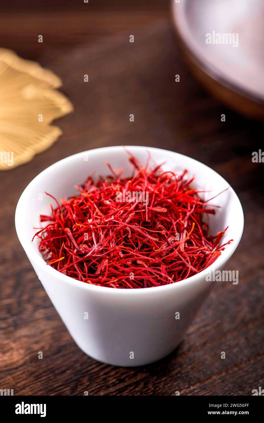 Beautiful images of saffron, saffron pictures, saffron drinks, high ...
