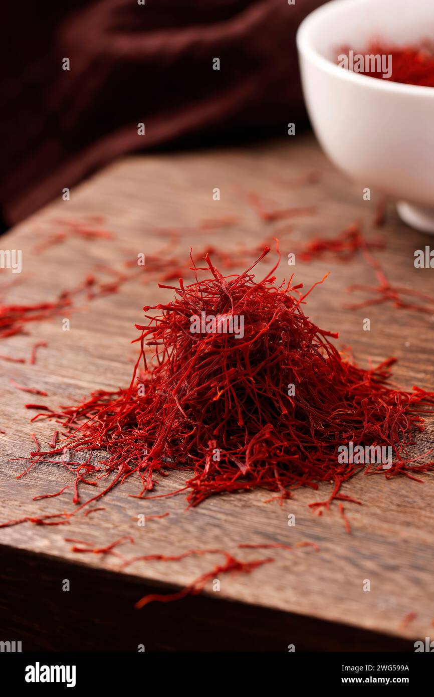 Beautiful images of saffron, saffron pictures, saffron drinks, high ...
