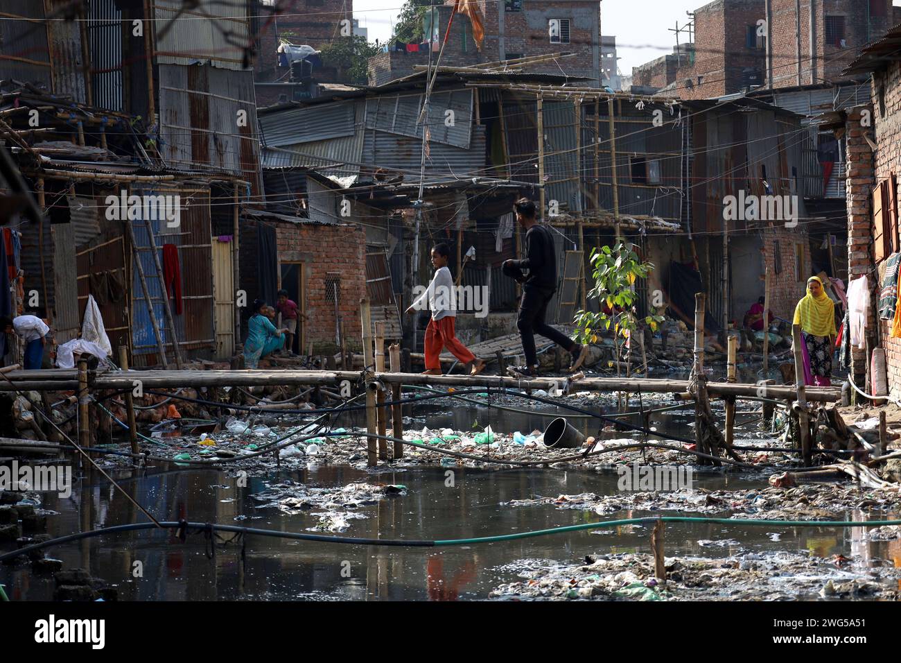 Slums paris hi-res stock photography and images - Alamy