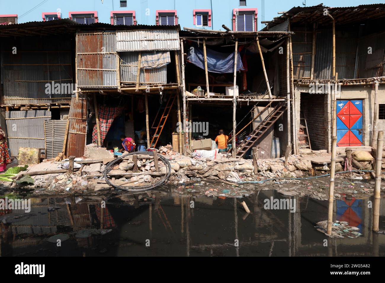 Slums paris hi-res stock photography and images - Alamy