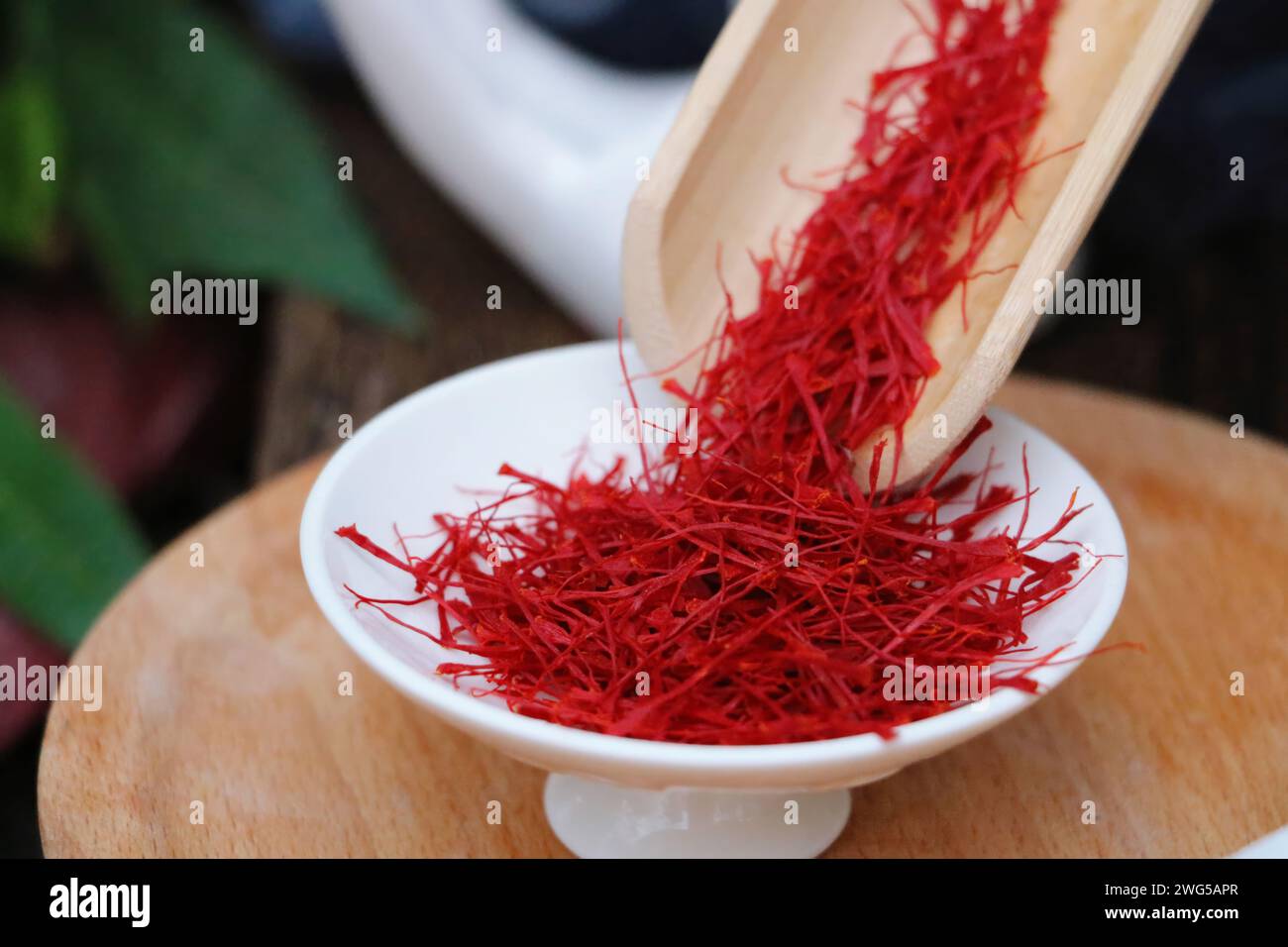 Beautiful images of saffron, saffron pictures, saffron drinks, high ...
