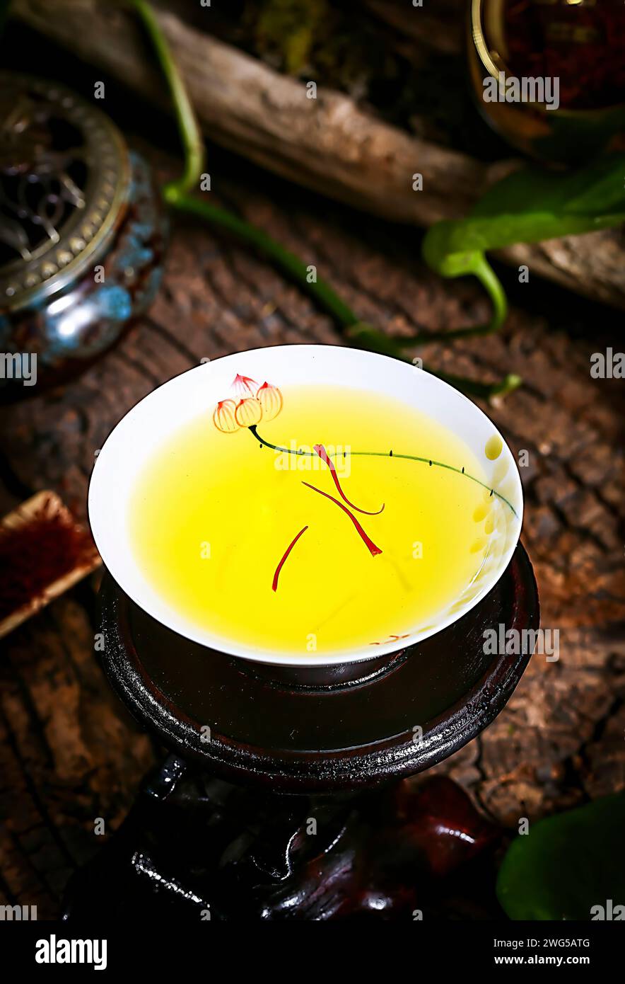 Beautiful images of saffron, saffron pictures, saffron drinks, high ...