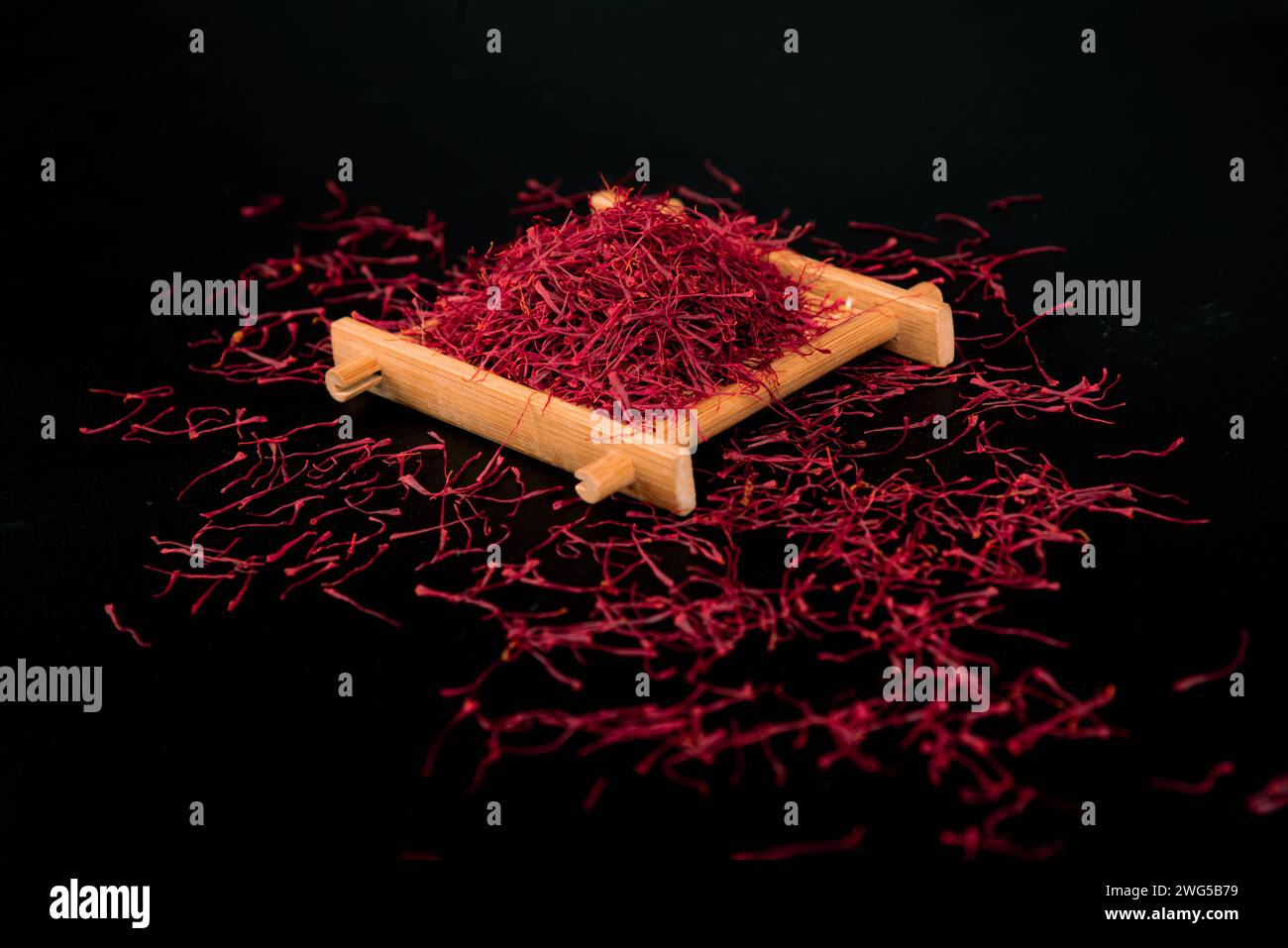 Beautiful images of saffron, saffron pictures, saffron drinks, high ...