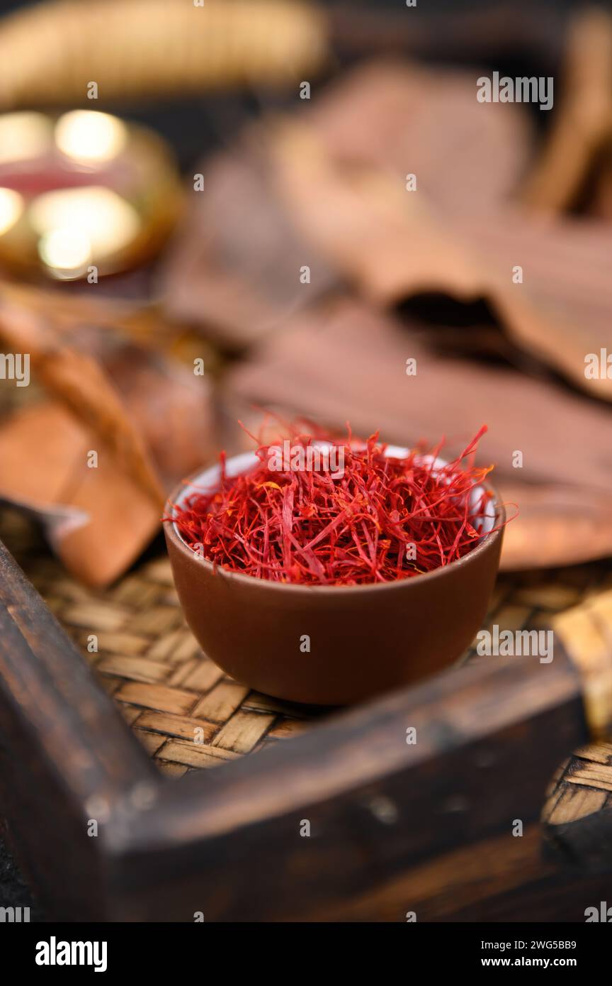 Beautiful images of saffron, saffron pictures, saffron drinks, high ...