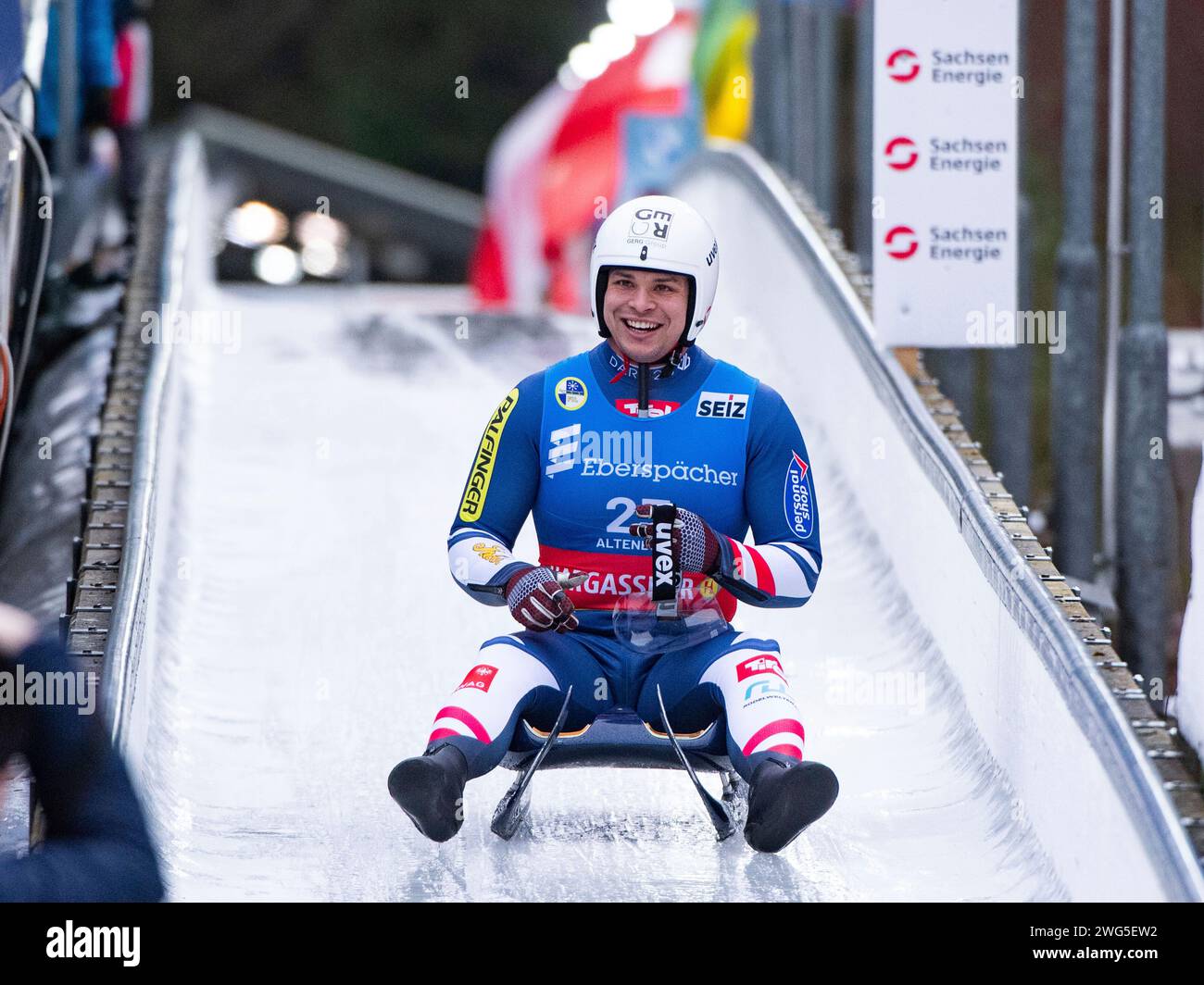 Jonas Mueller (Oesterreich) im Ziel, GER, FIL Luge Rodel Weltcup ...