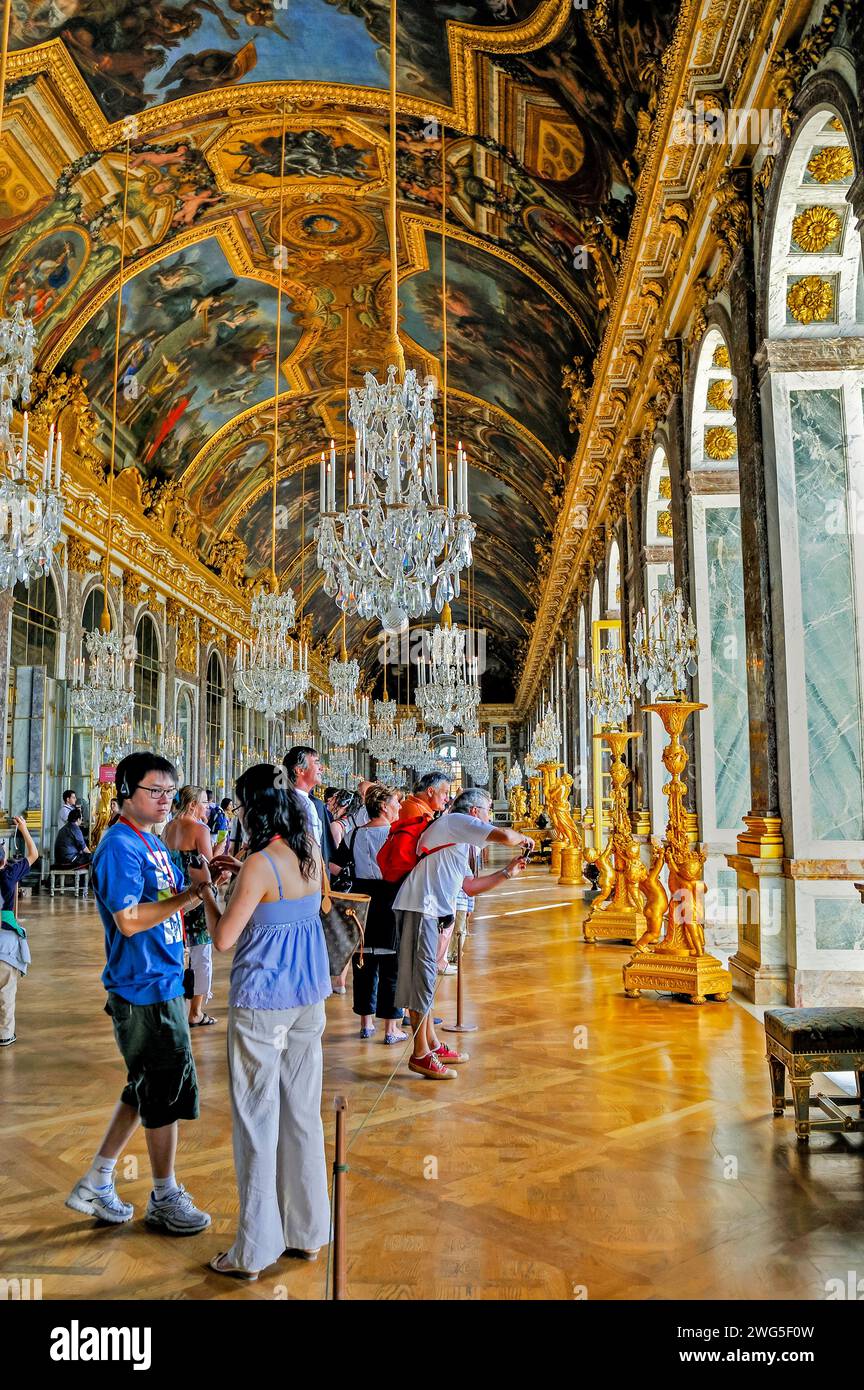 Paris, France - Large Crowd people, Tourists, families, Visiting French ...