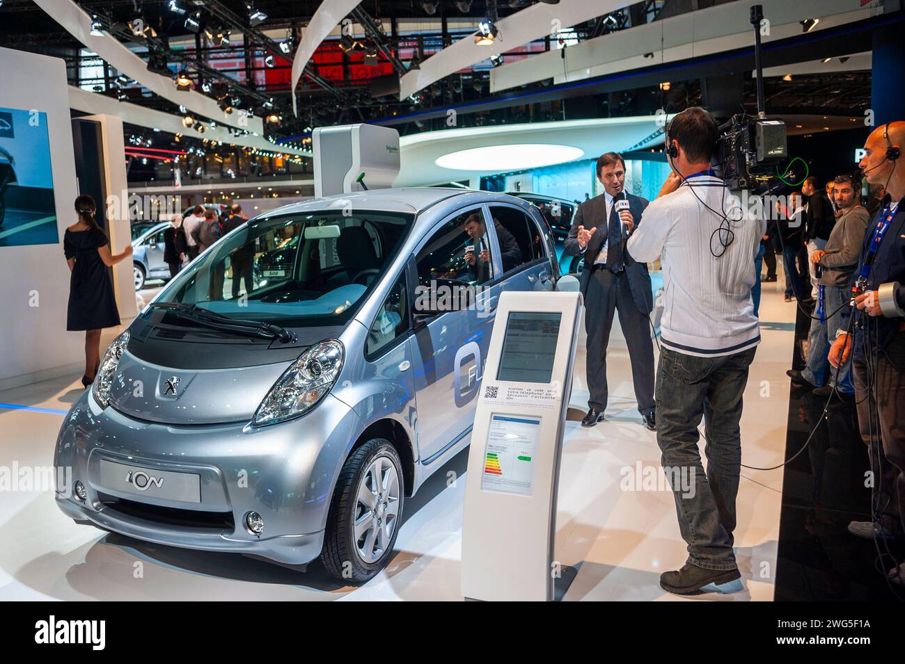 Paris, France, French TV News Crew, LCI, Filming in New Car Showroom ...