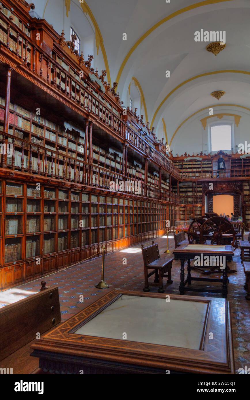 Palafoxiana Library, 1646, First Library of Latin America, UNESCO World ...