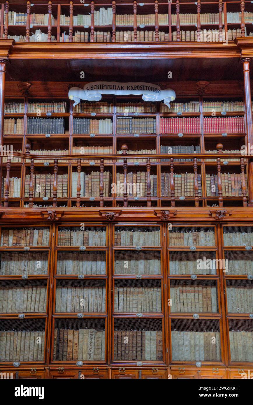 Palafoxiana Library, 1646, First Library of Latin America, UNESCO World ...