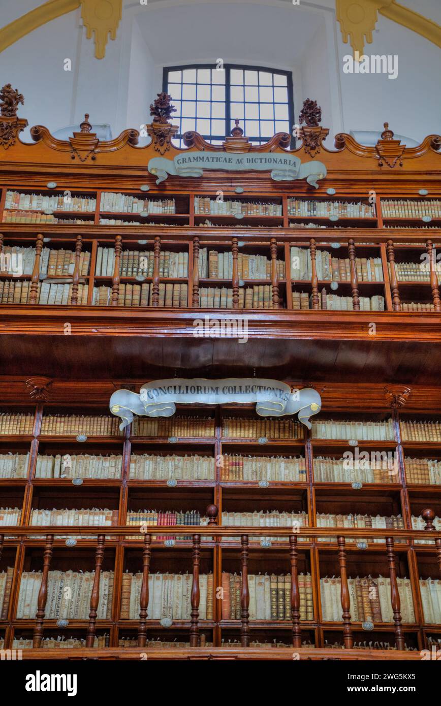 Palafoxiana Library, 1646, First Library of Latin America, UNESCO World ...