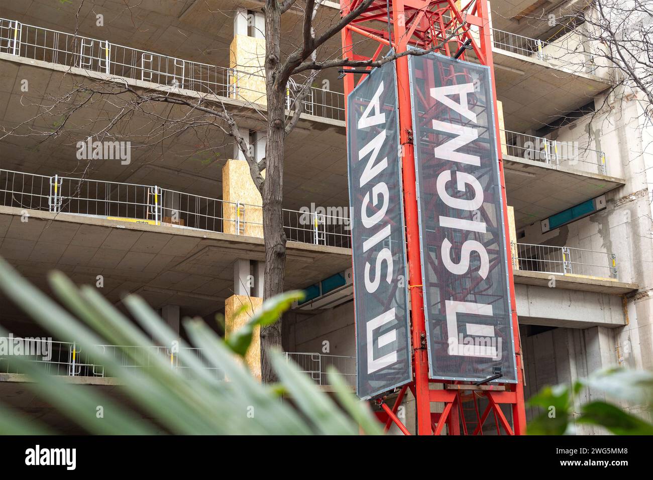 Signa Holding Department Store Lamarr On Mariahilferstraße In Vienna ...