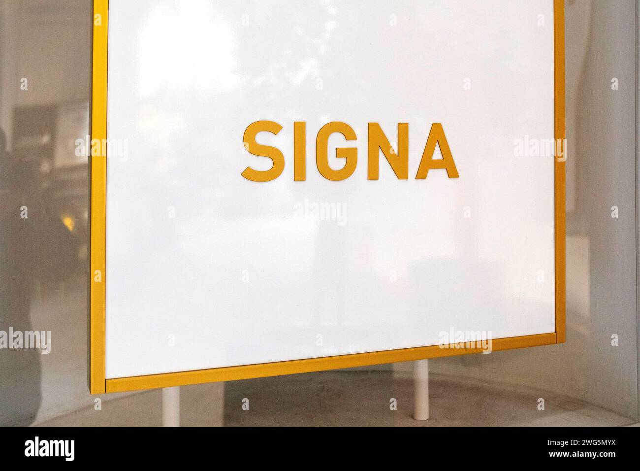 Signalogo hi-res stock photography and images - Alamy