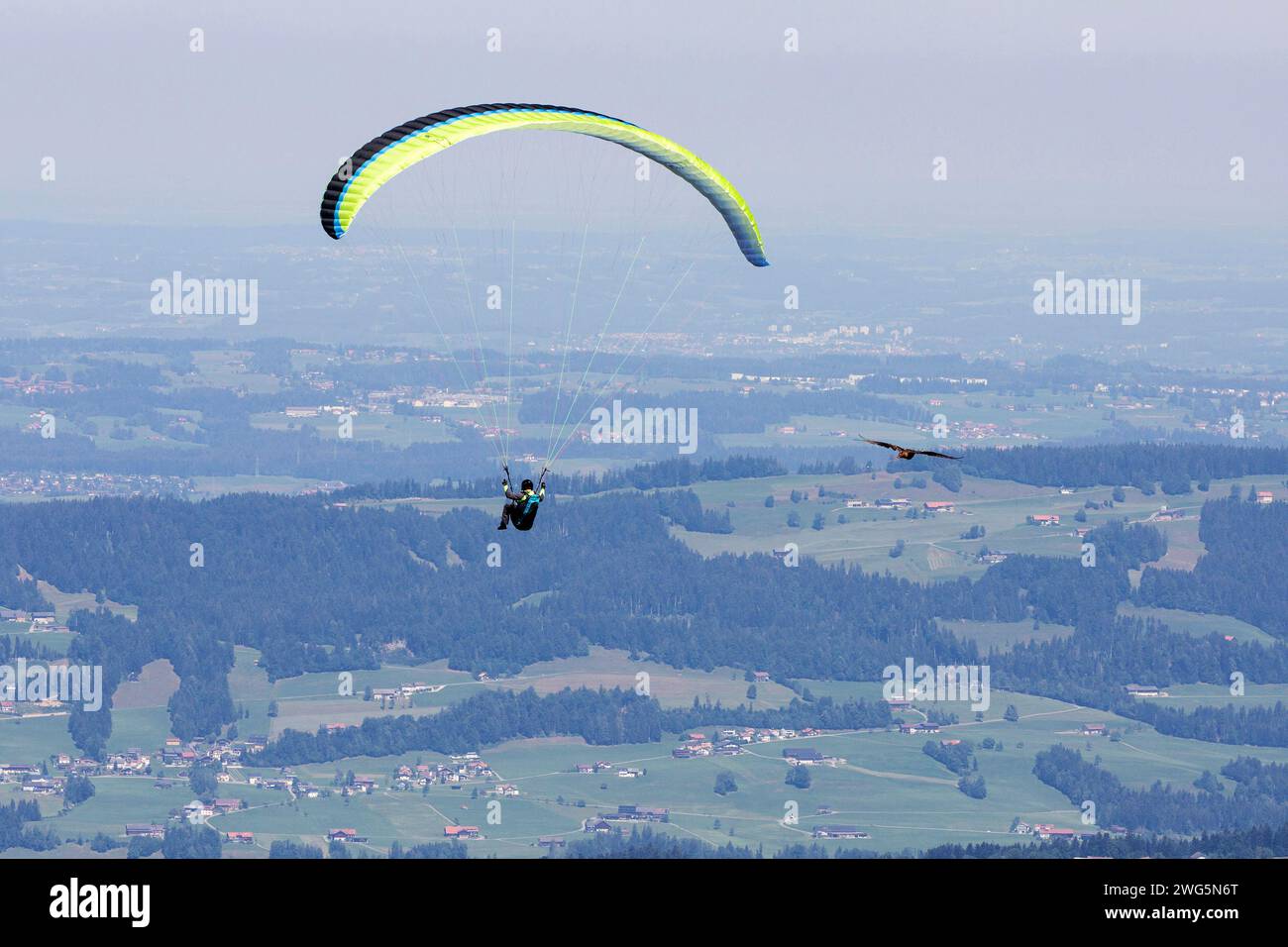 Paragleiter hi-res stock photography and images - Alamy