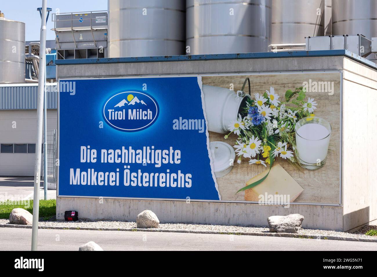 Tirolmilchlogo hi-res stock photography and images - Alamy