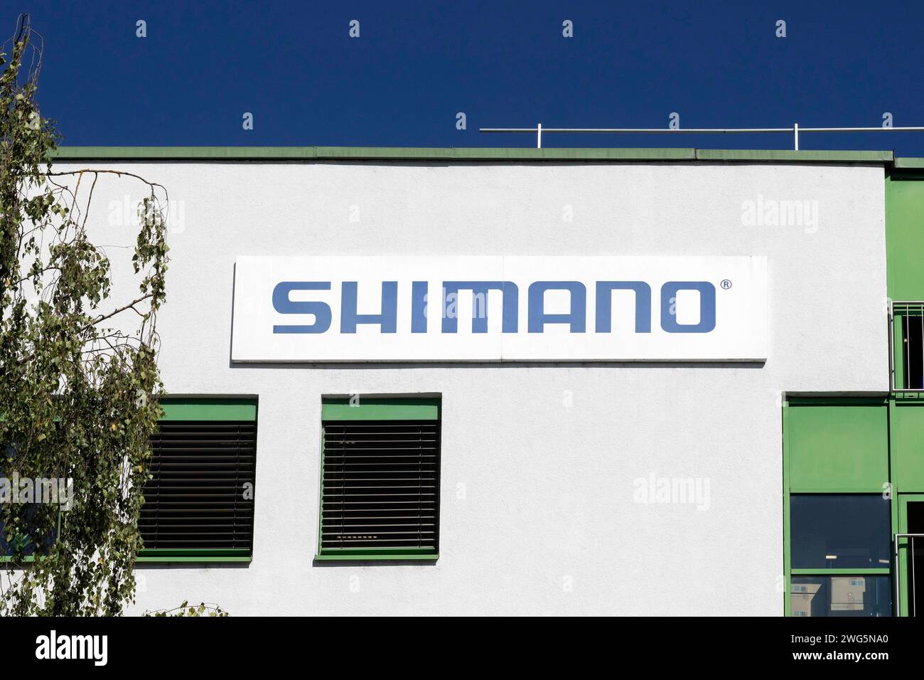 Shimano logo hi-res stock photography and images - Alamy