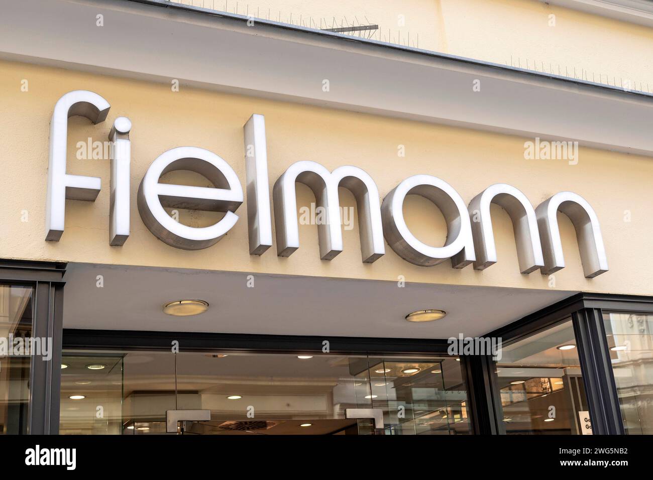 Augenoptikergeschaft hi-res stock photography and images - Alamy