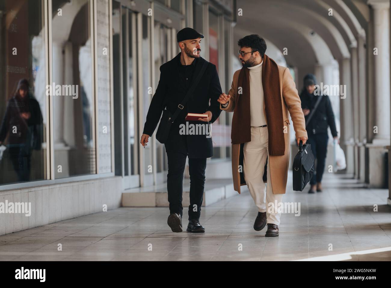 Two men wearing casual hi-res stock photography and images - Alamy
