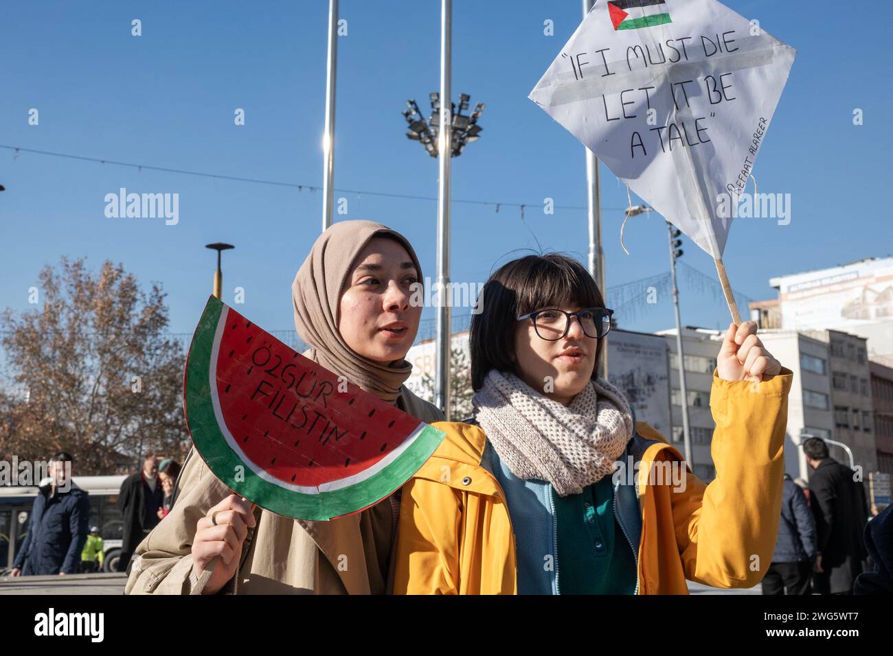 Freedom for palestine platform hi-res stock photography and images - Alamy