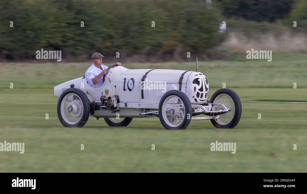 old Warden, UK - 2nd October 2022: Vintage collectors car Fafnir Hall ...