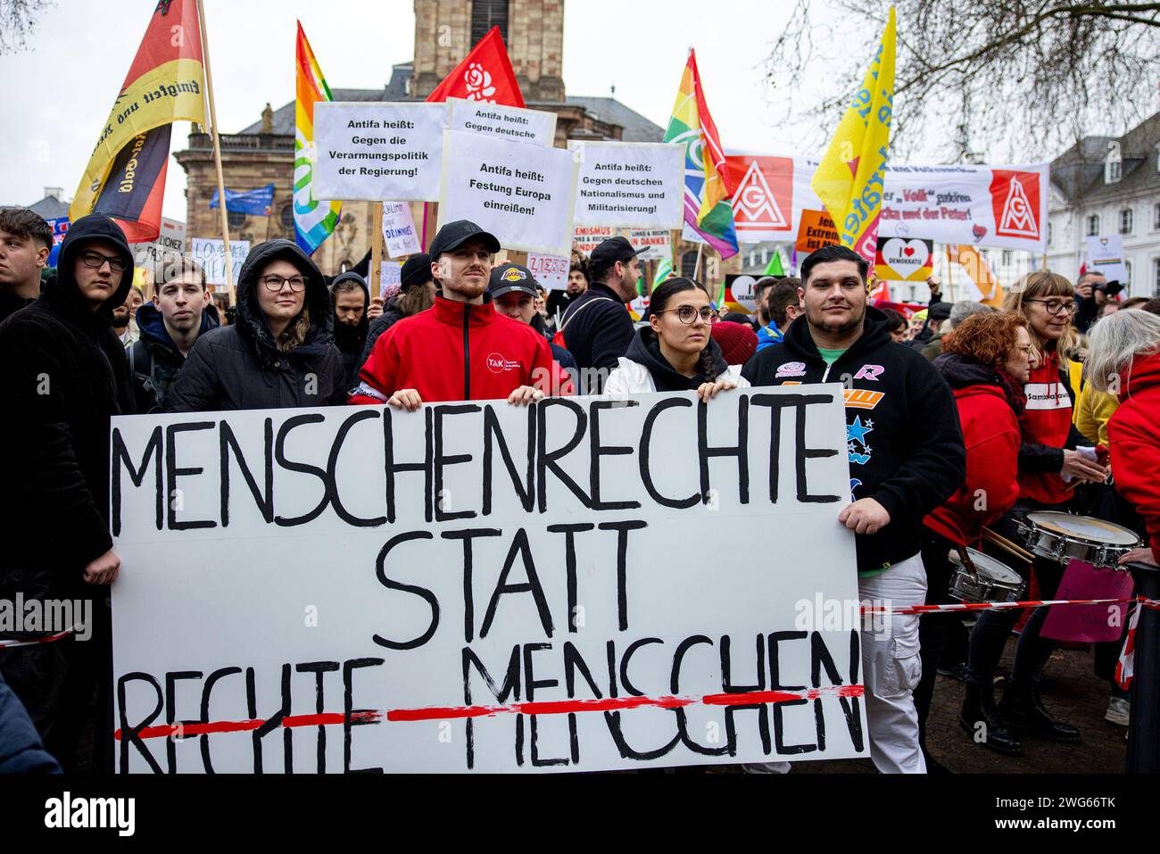 Menschenrechte statt rechte menschen hi-res stock photography and ...