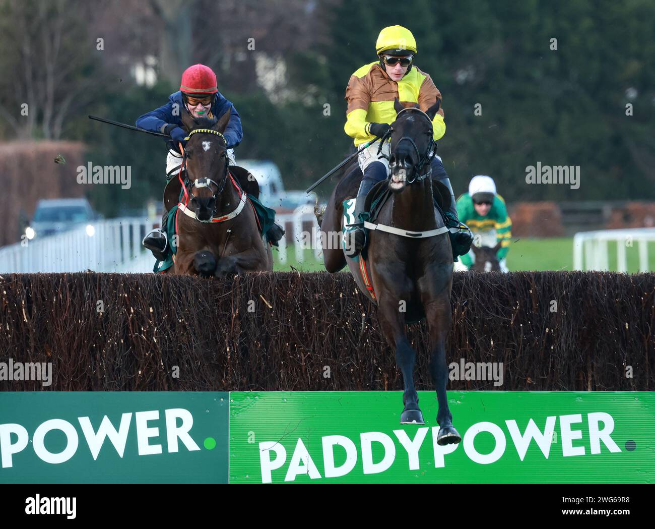 Galopin Des Champs ridden by Paul Townend (right) on their way to ...