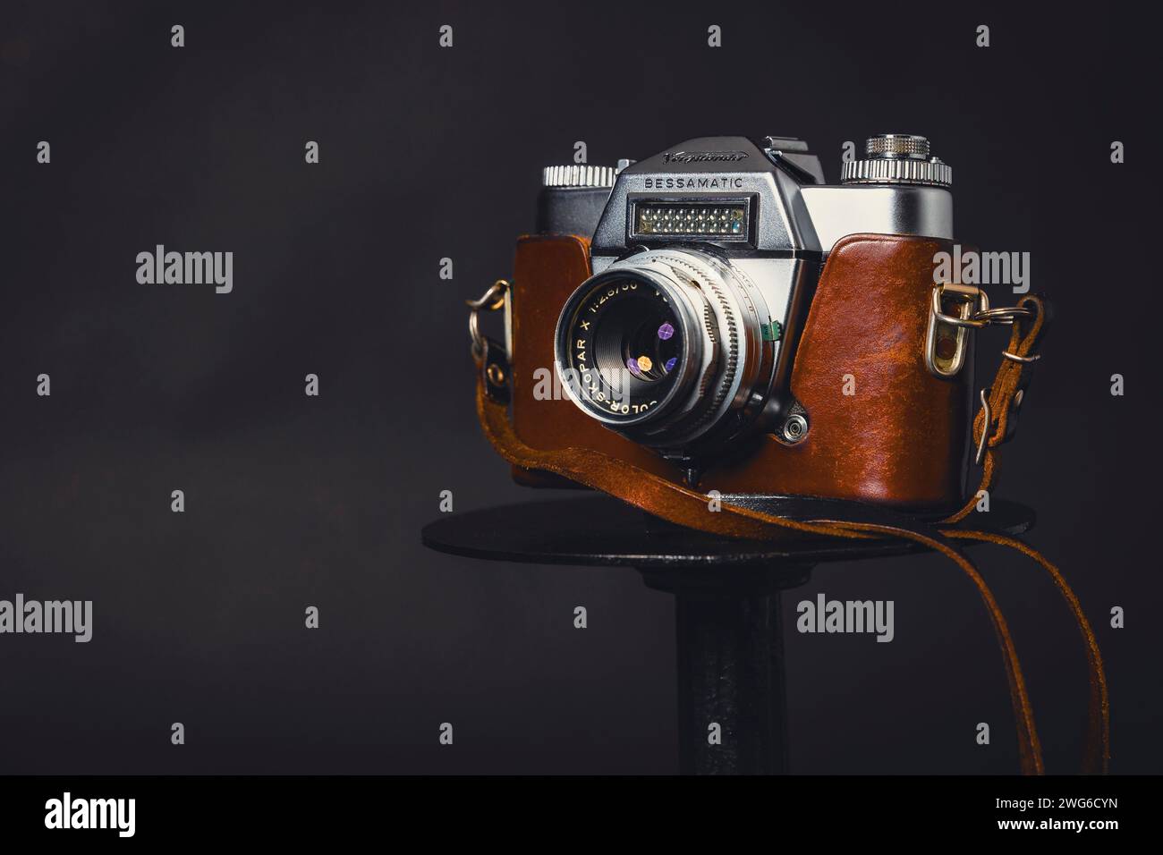 Voigtlander bessamatic camera hi-res stock photography and images - Alamy