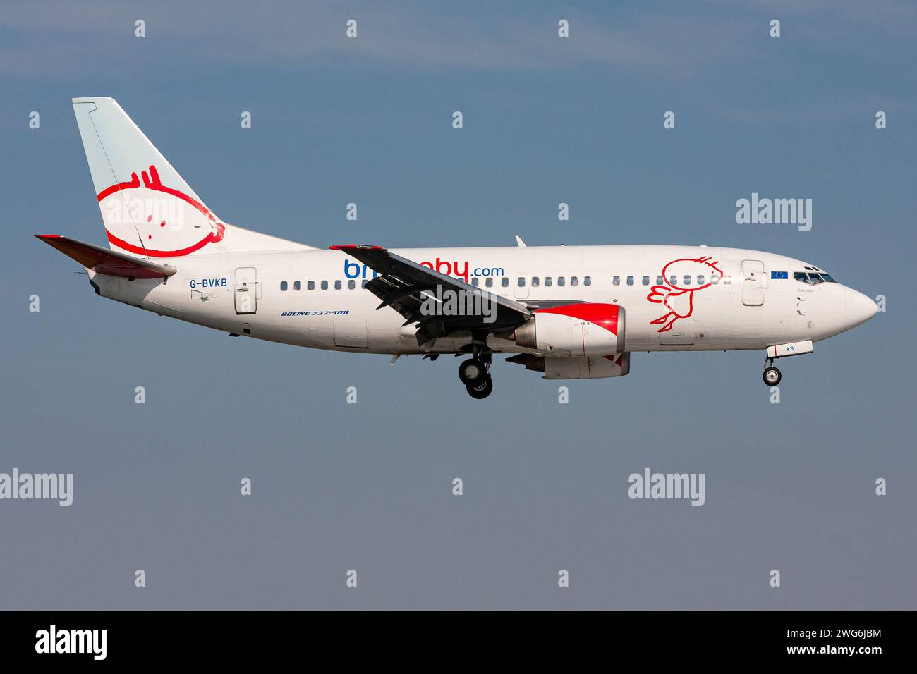 Boeing 737 500 hi-res stock photography and images - Alamy