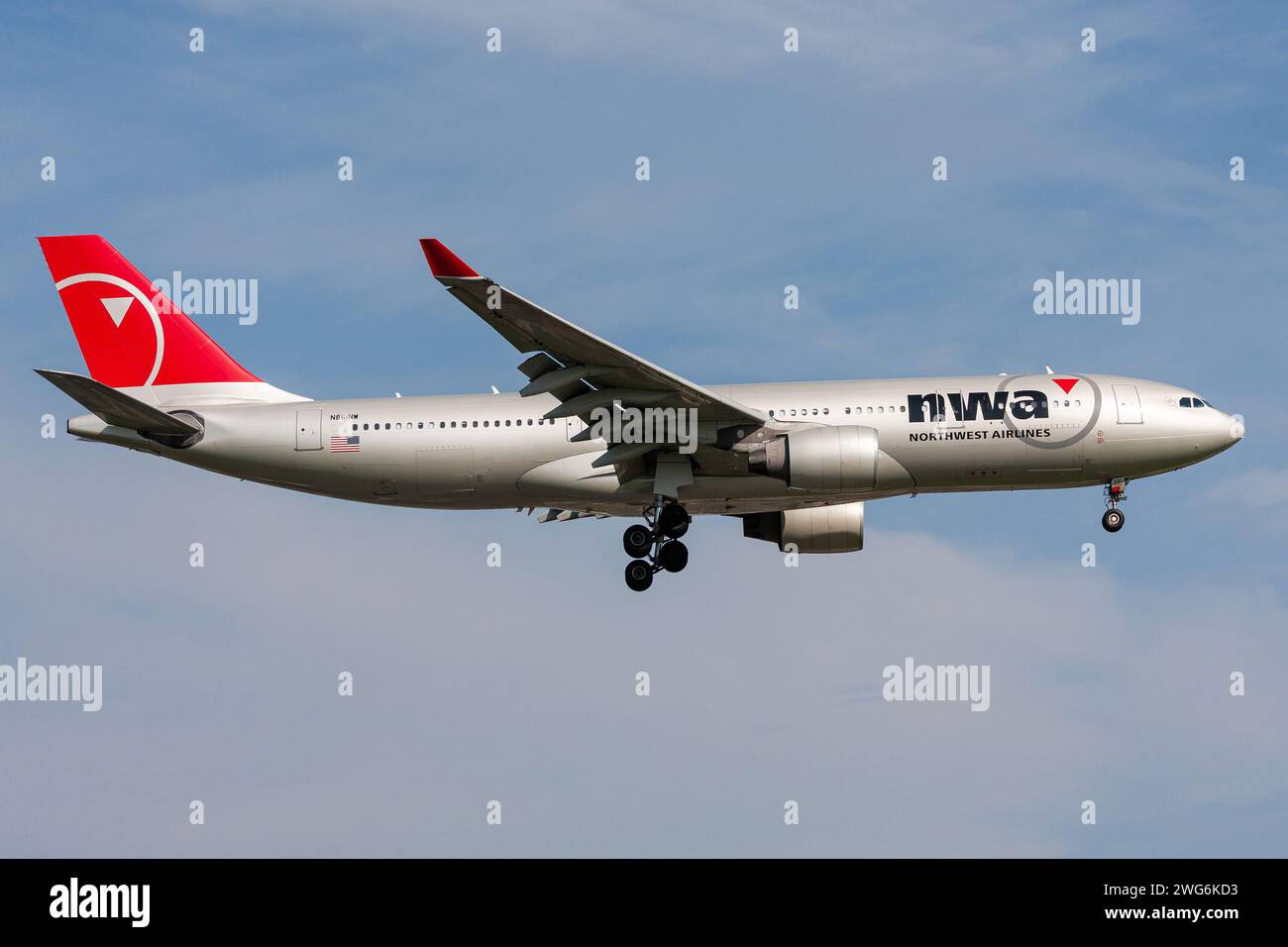 Northwest Airlines Airbus A330-200 with registration N861NW on final ...