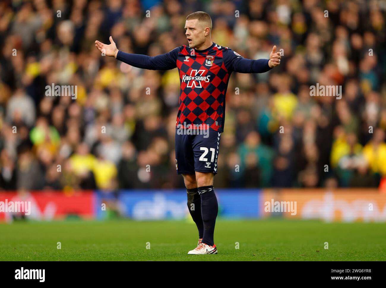 Coventry City's Jake Bidwell during the Sky Bet Championship match at ...