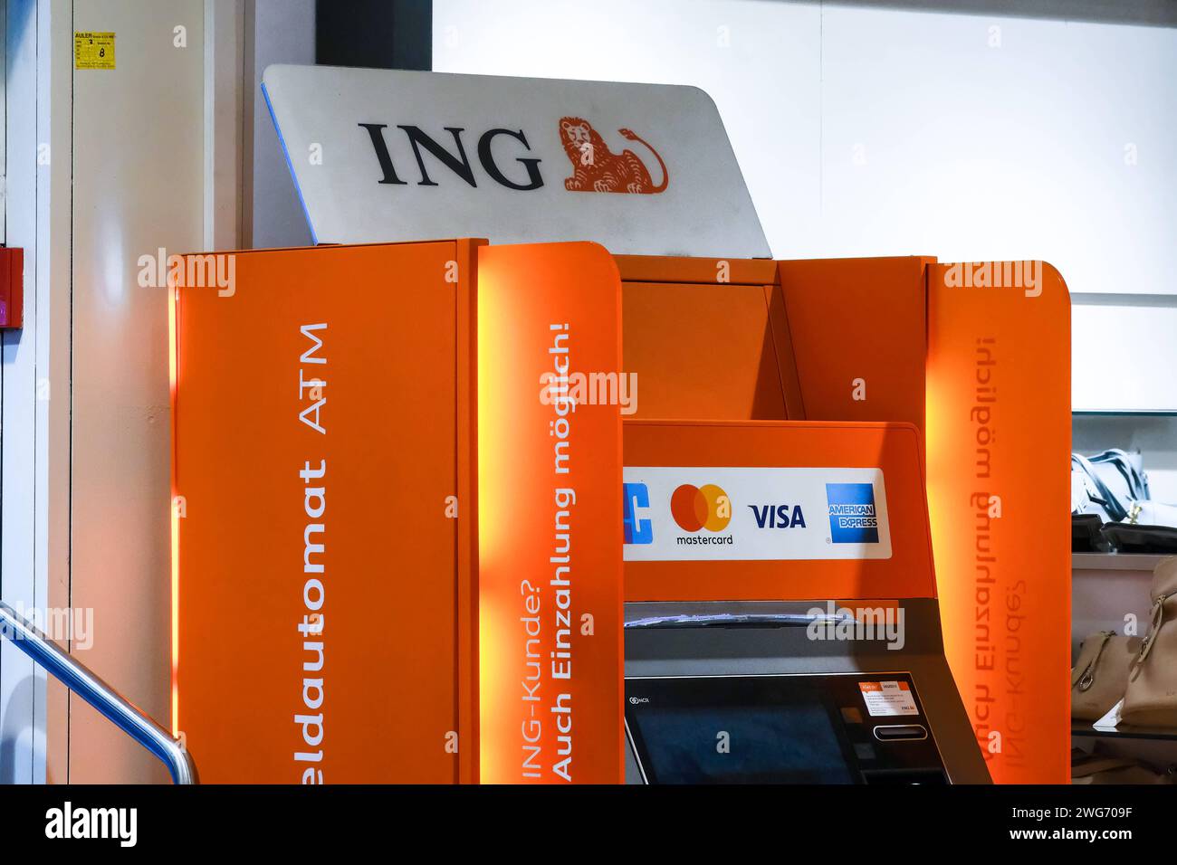 Pin karte hi-res stock photography and images - Alamy