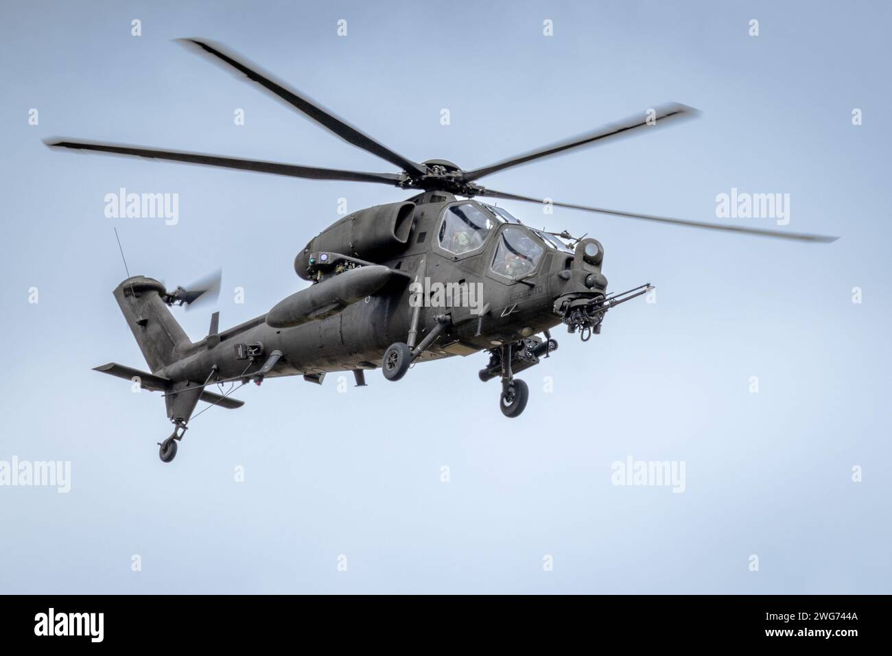 Italian Army - Agusta AH-129D Mangusta, airborne at the Royal ...
