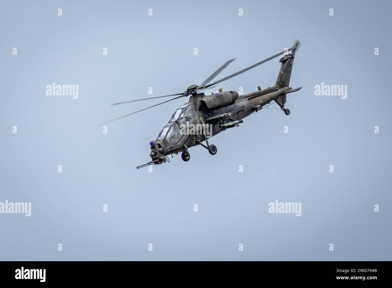 Italian Army - Agusta AH-129D Mangusta, airborne at the Royal ...