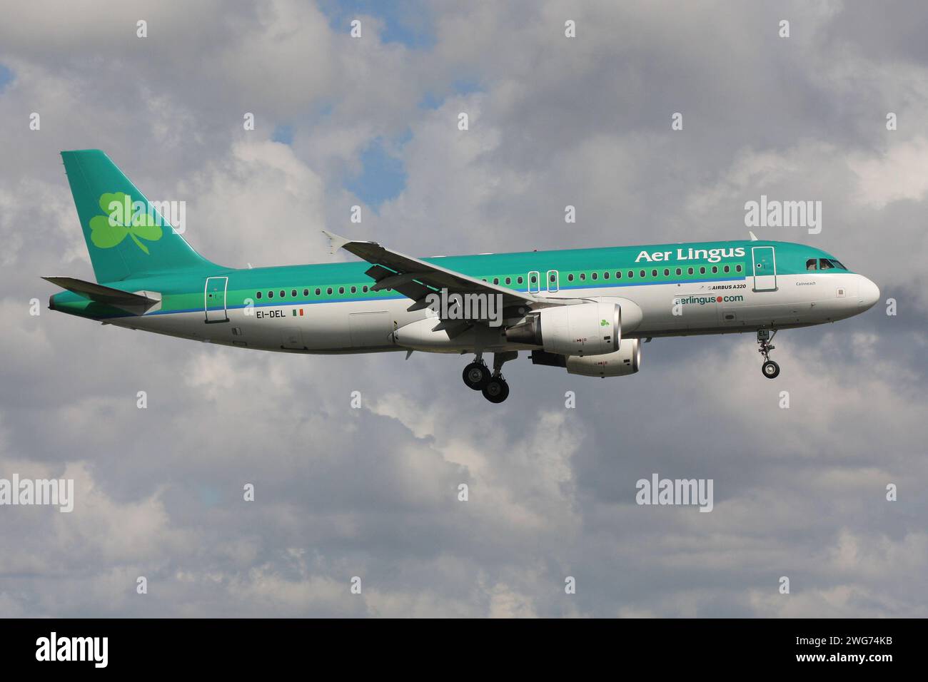 Irish aircraft airbus a320 hi-res stock photography and images - Alamy