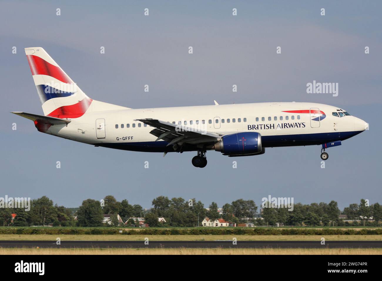 British Airways Boeing 737-500 with registration G-GFFF on short final ...