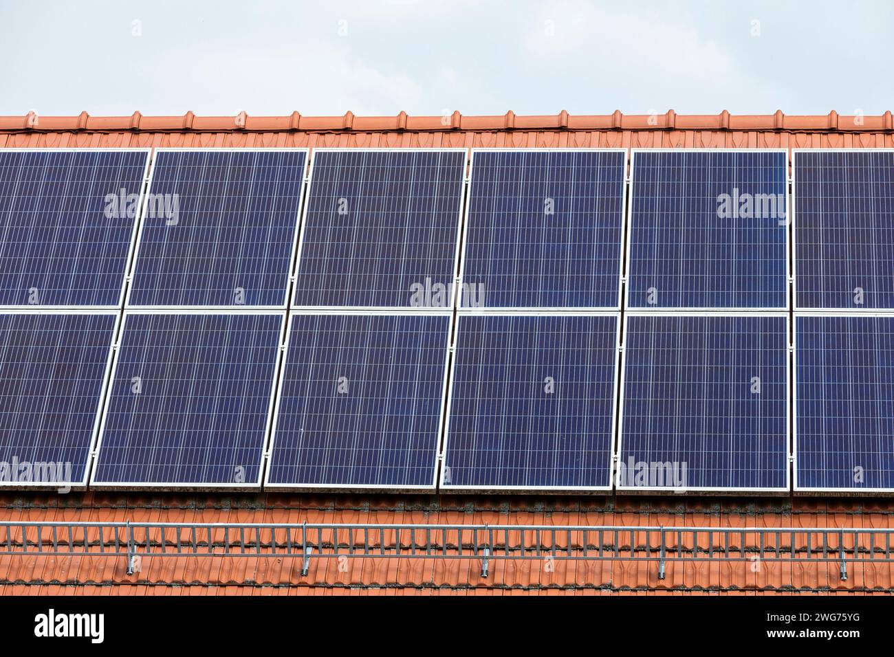 Photovoltaikanlage haus hi-res stock photography and images - Alamy