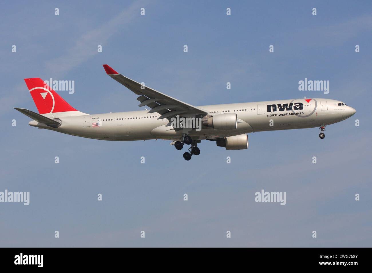 Northwest Airlines Airbus A330-300 with registration N810NW on final ...