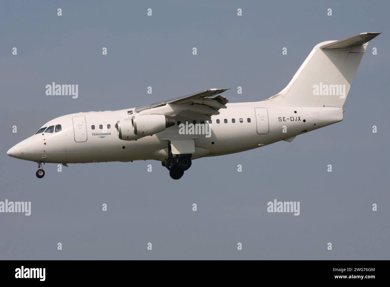 Swedish Transwede BAe Avro RJ-70 with registration SE-DJX on final for ...