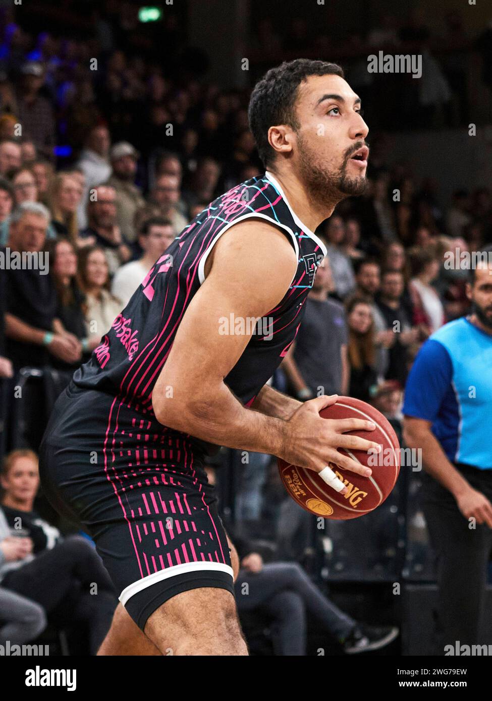 Hamburg, Deutschland. 03rd Feb, 2024. Noah Kirkwood (Telekom Baskets ...