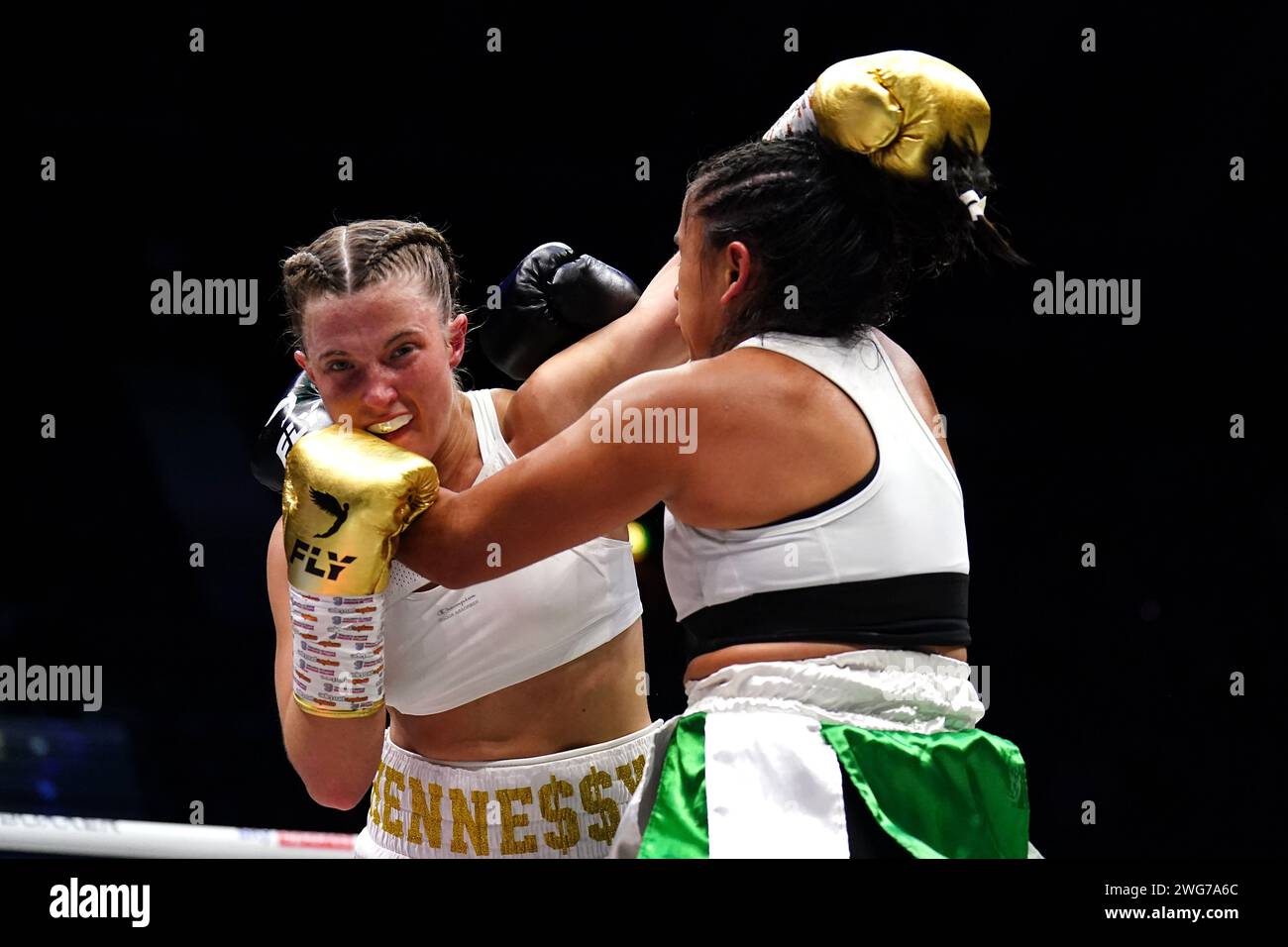 Boxer Francesca Hennessey (left) in action Lauren Belen Valdebenito in ...